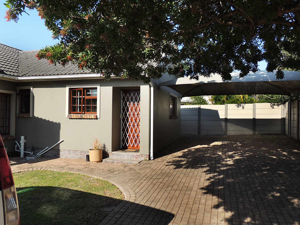 Self Catering Port Elizabeth Room Images Palm Lodge