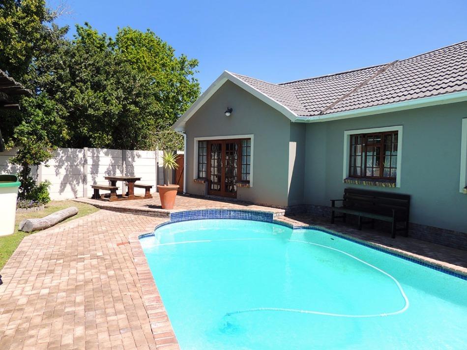 Facilities At Our Self Catering Accommodation In Port Elizabeth Palm